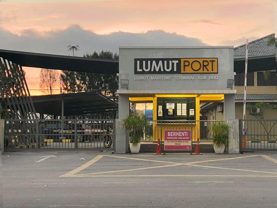 First Charter Vessel Depart from Lumut Port - Hong Heng Group